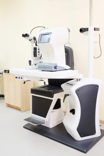 Radiographic table Stock Photos, Royalty Free Radiographic table Images ...