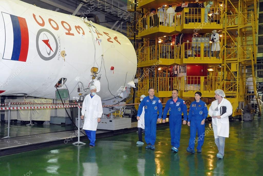 Equipo de la ISS después de la comprobación de ajuste 2022