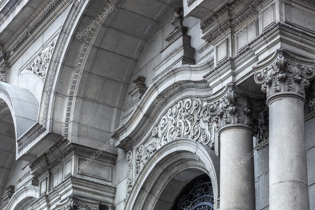 un antiguo edificio colonial 2022