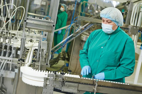 Pharmaceutical engineering Stock Photos, Royalty Free Pharmaceutical ...