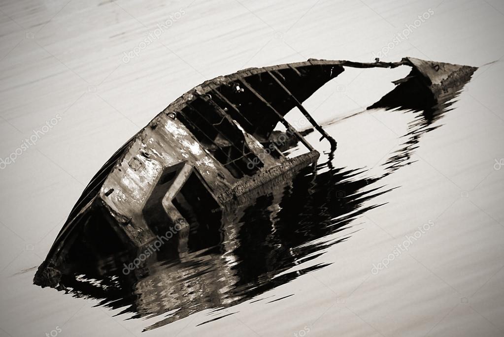 Rusty sunken boat Stock Photo by ©sad444 56529027