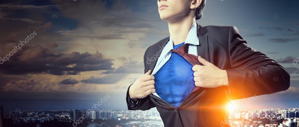 Él es el super manager. Medios mixtos 2024