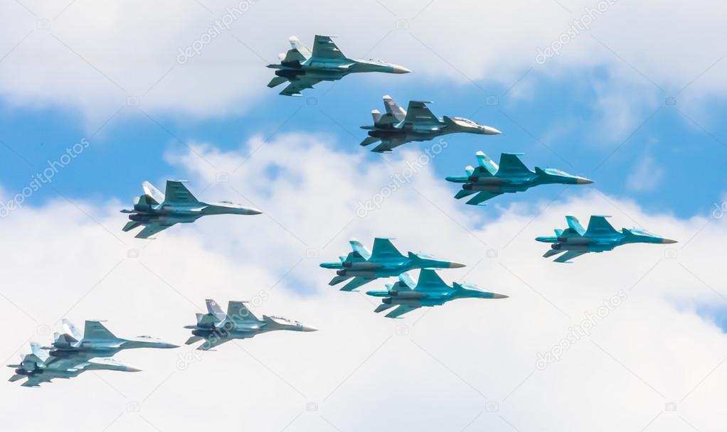 4 Su-34 Fullback bombers, 4 Su-27 Flanker super manoeuverable and 2 Su ...