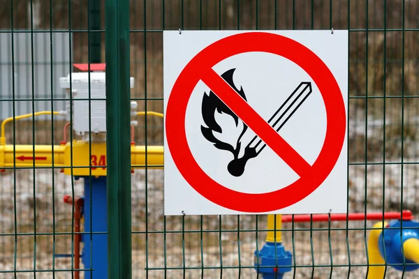 No gas sign Stock Photos, Royalty Free No gas sign Images | Depositphotos®