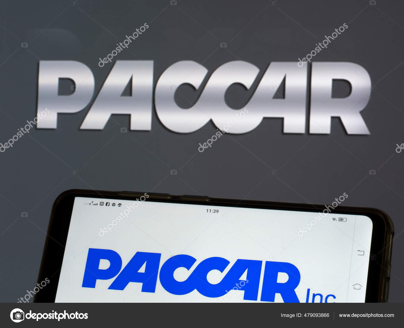 Paccar Logo