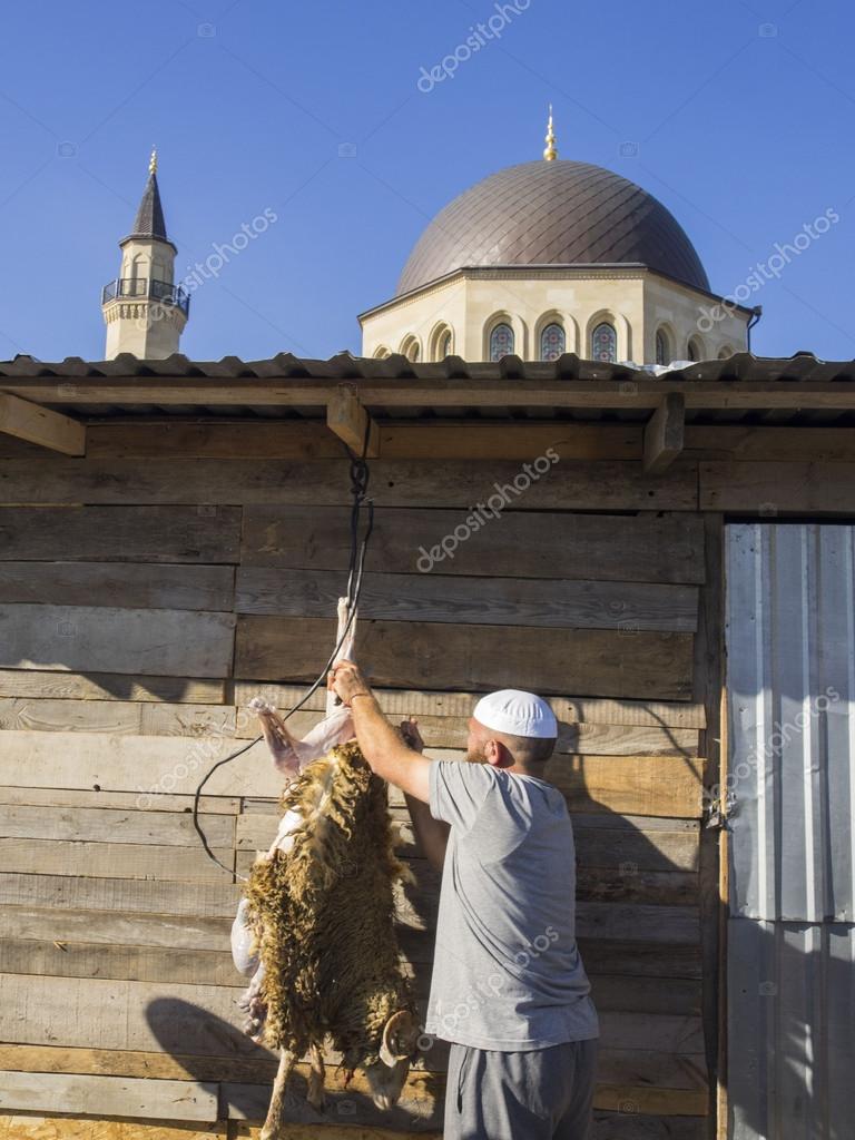 Eid al-Adha in Kiev mosque Ar-Rahma — Stock Editorial Photo ...