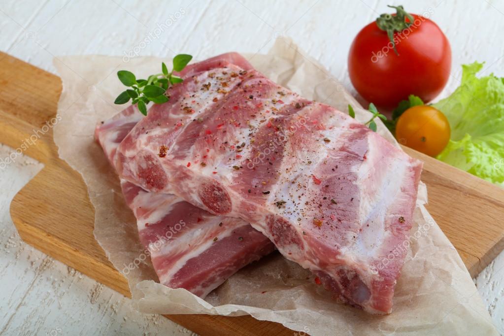 Raw pork ribs Stock Photo by ©AndreySt 123954090