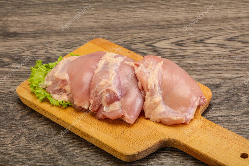 Pollo Crudo Deshuesado Sin Piel Para Cocinar — Foto de stock © AndreySt ...