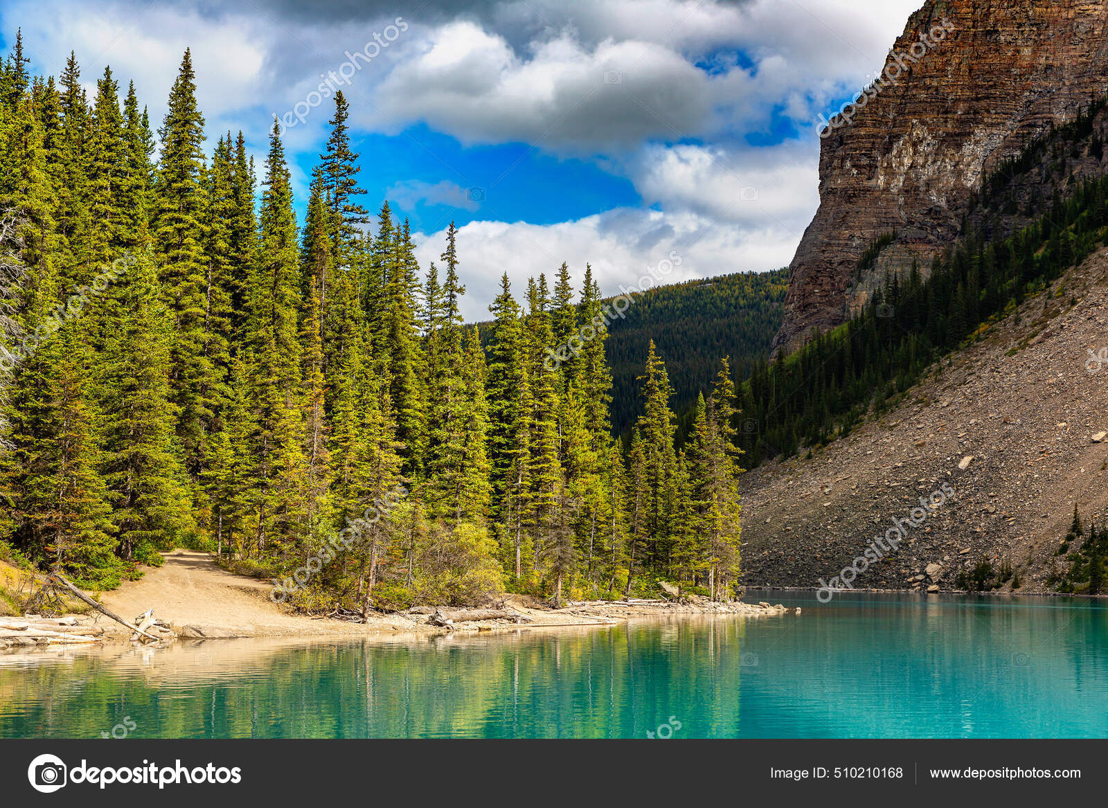 Lake Moraine Banff National Park Canada — Stock Photo © bloodua #510210168