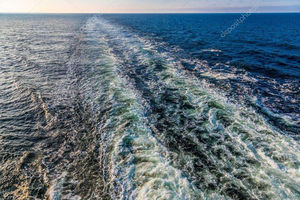 Wake behind cruise ship — Stock Photo © bloodua #69446381