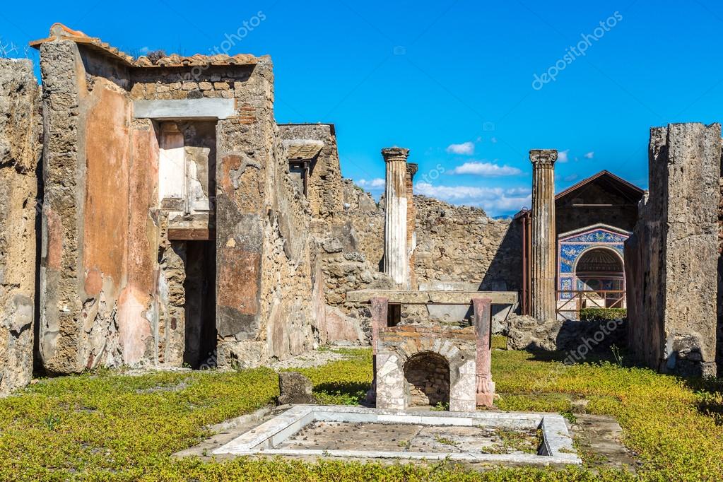 Pompeii city old ruins Stock Photo by ©bloodua 71979251