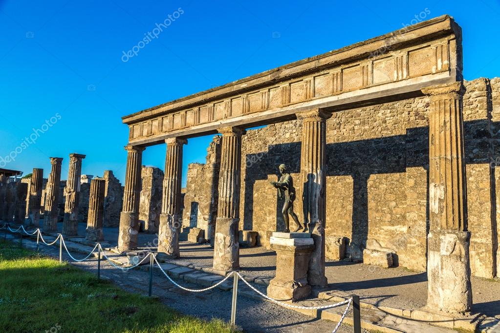 Pompeii city old ruins — Stock Photo © bloodua #71979411