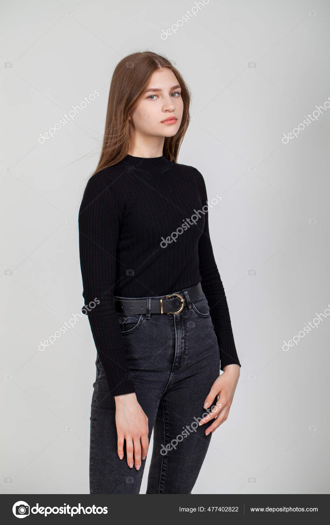 Retrato Cerca Joven Modelo Hermoso Aislado Sobre Fondo Gris — Foto de ...