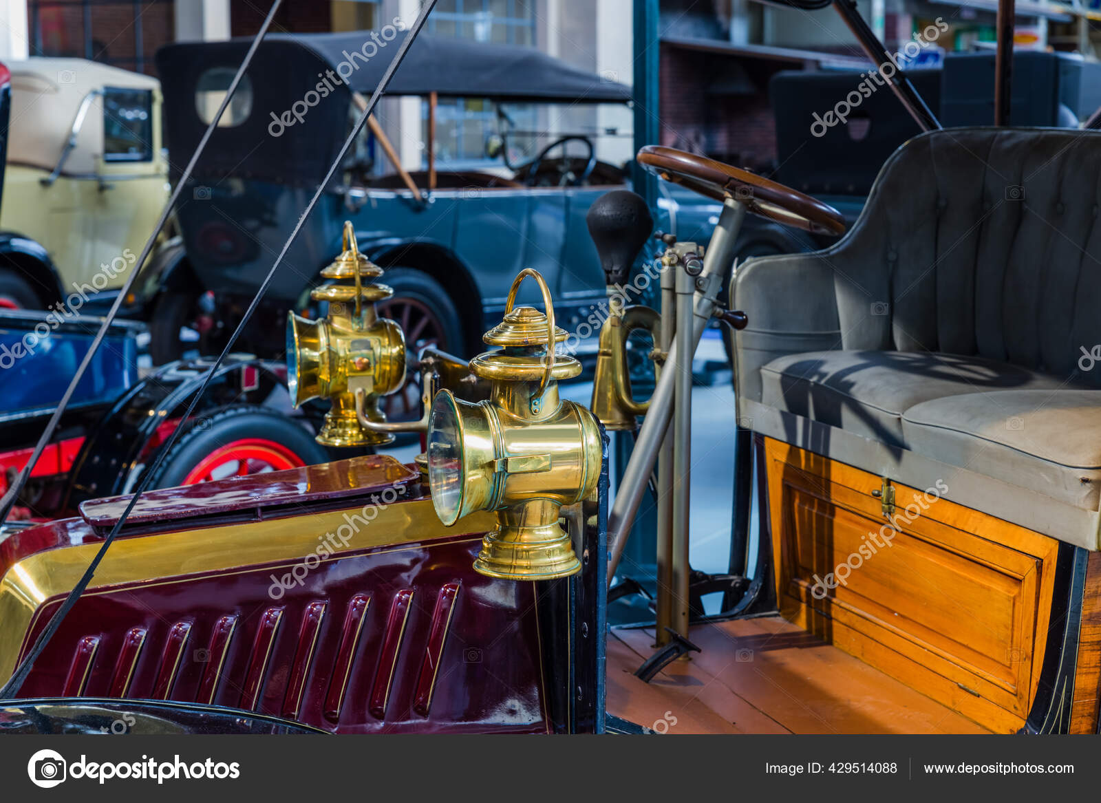 Vintage Car Retro Technology Background Stock Photo by ©Violin 429514088