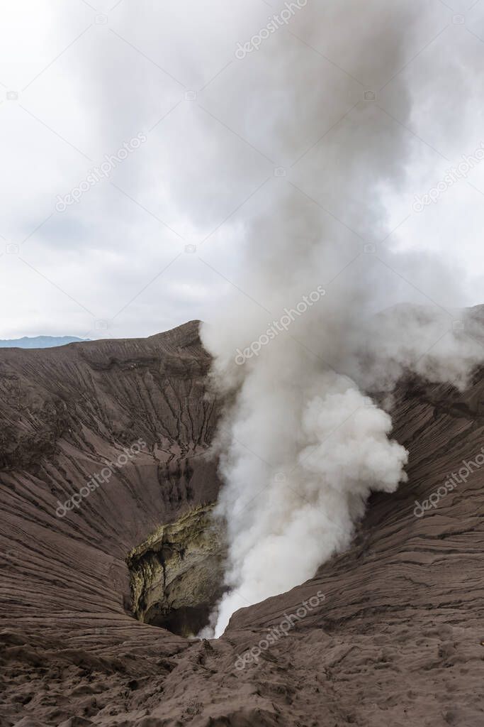 Montaña Bromo volcán en la isla Java - Indonesia- viajes y antecedentes ...