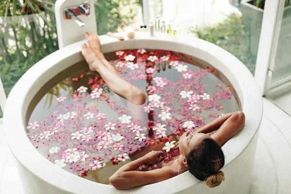 Jacuzzi bath Stock Photos, Royalty Free Jacuzzi bath Images | Depositphotos