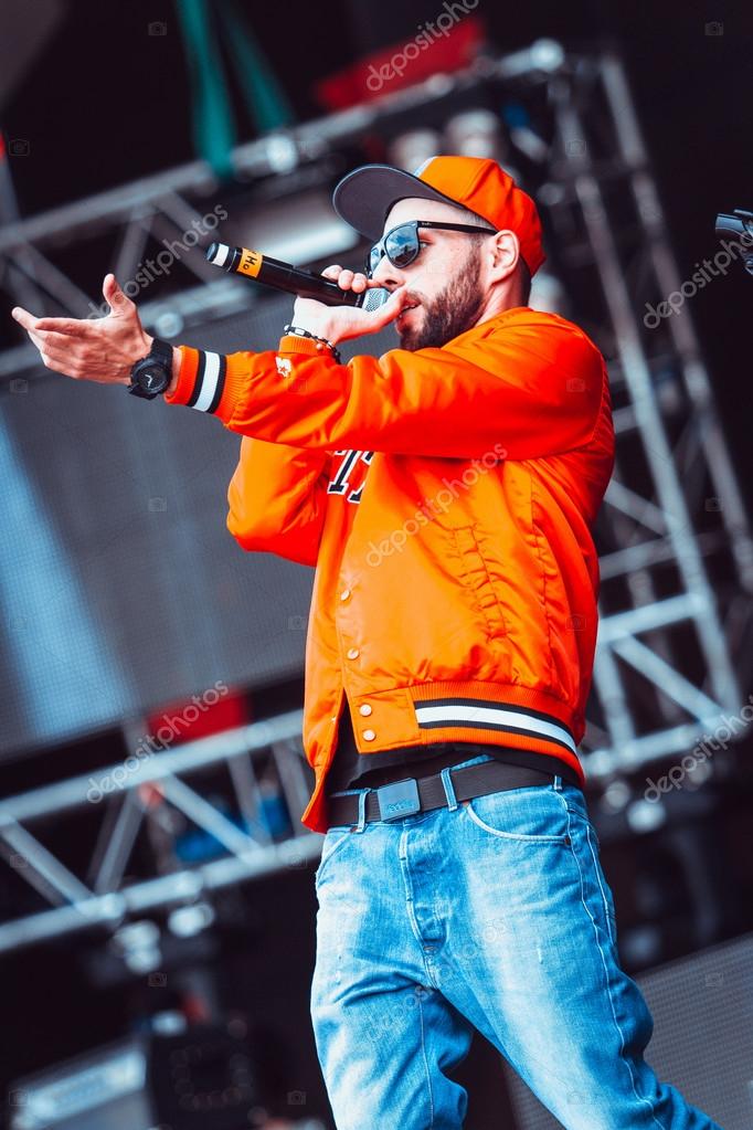 Big Rap concert in Luzhniki Moscow – Stock Editorial Photo ...