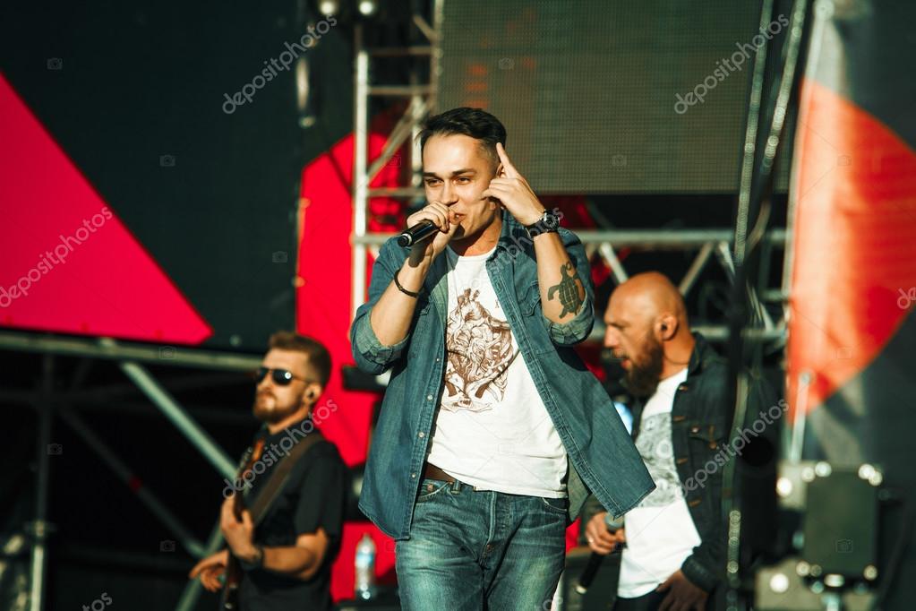 Big Rap concert in Luzhniki Moscow – Stock Editorial Photo ...