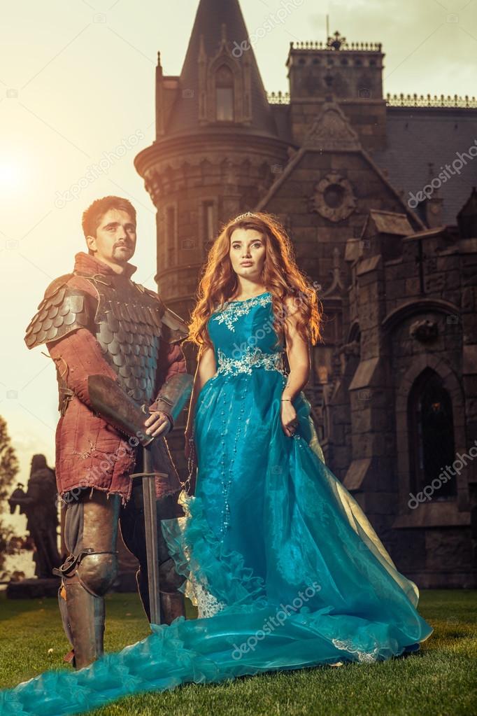 Medieval knight with his beloved lady. — Stock Photo © bigdan #101002278
