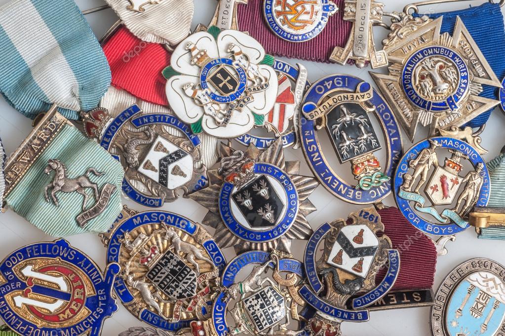 Vintage Gold Masonic Medal Pin Freemasonry Masonic