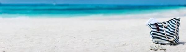 Playa ancha fotos de stock, imágenes de Playa ancha sin royalties ...