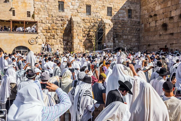 La ceremonia en la ladera occidental del Monte del Templo en Jerusalén ...