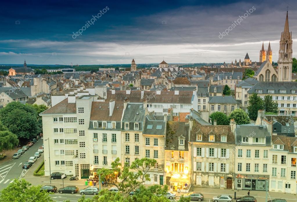 Panoramic view of Caen from city castle at night - France — Stock Photo ...