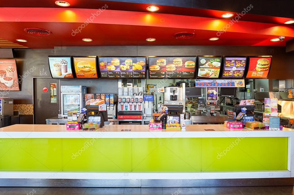 Inside of McDonald's restaurant — Stock Editorial Photo © teamtime #124435212