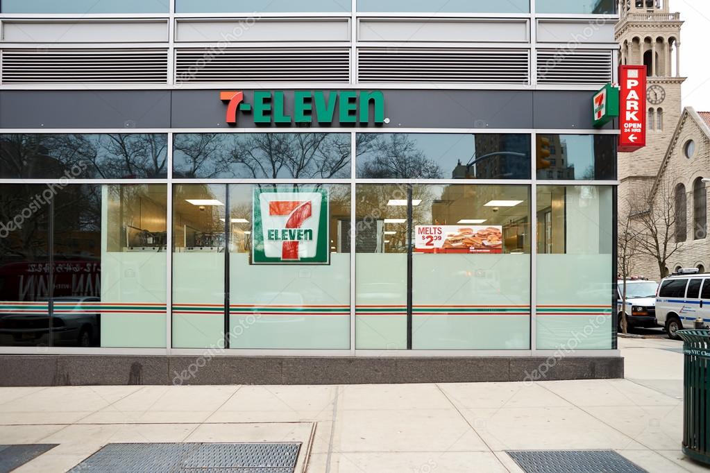 Exterior of 7-Eleven shop – Stock Editorial Photo © teamtime #124845306