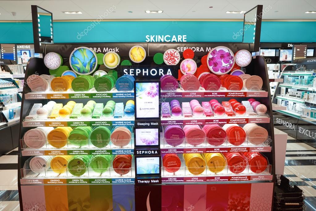 Tienda Sephora en Suria KLCC — Foto editorial de stock © teamtime ...