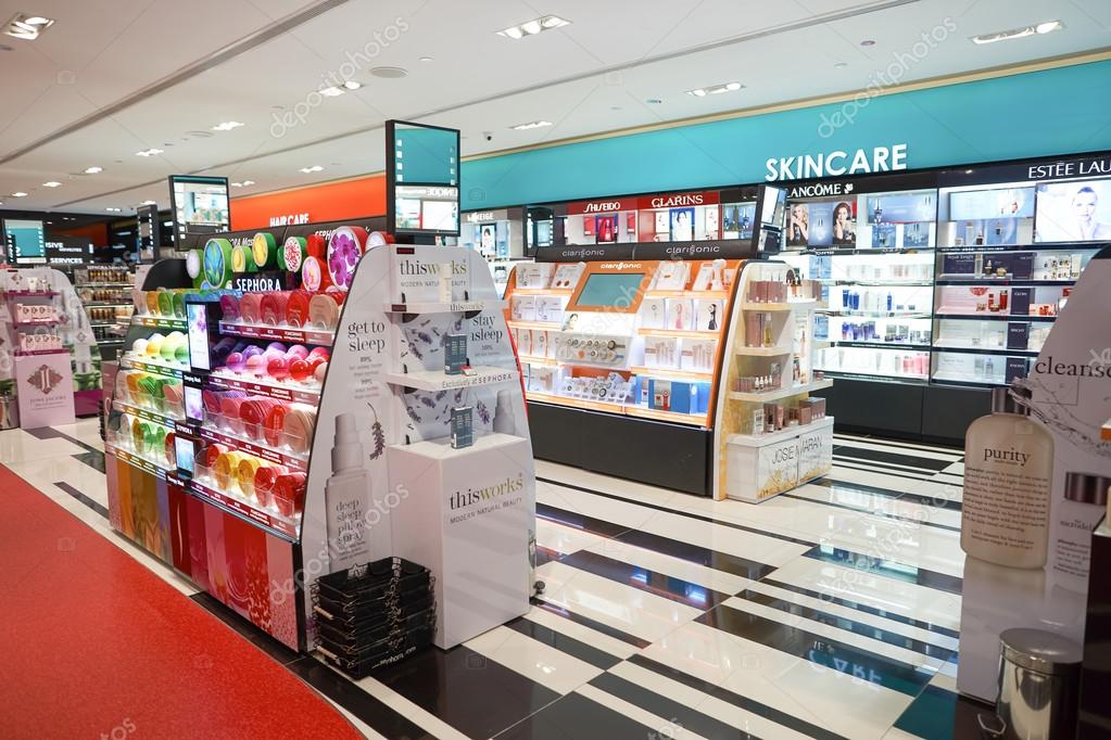 Sephora store in Suria KLCC – Stock Editorial Photo © teamtime #125326092