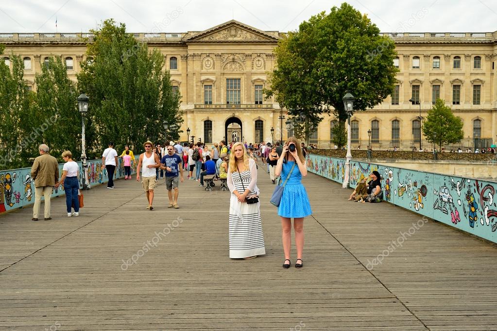 Paris Sokakları Fransa — Stok Editoryel Fotoğraf © Teamtime 98817322