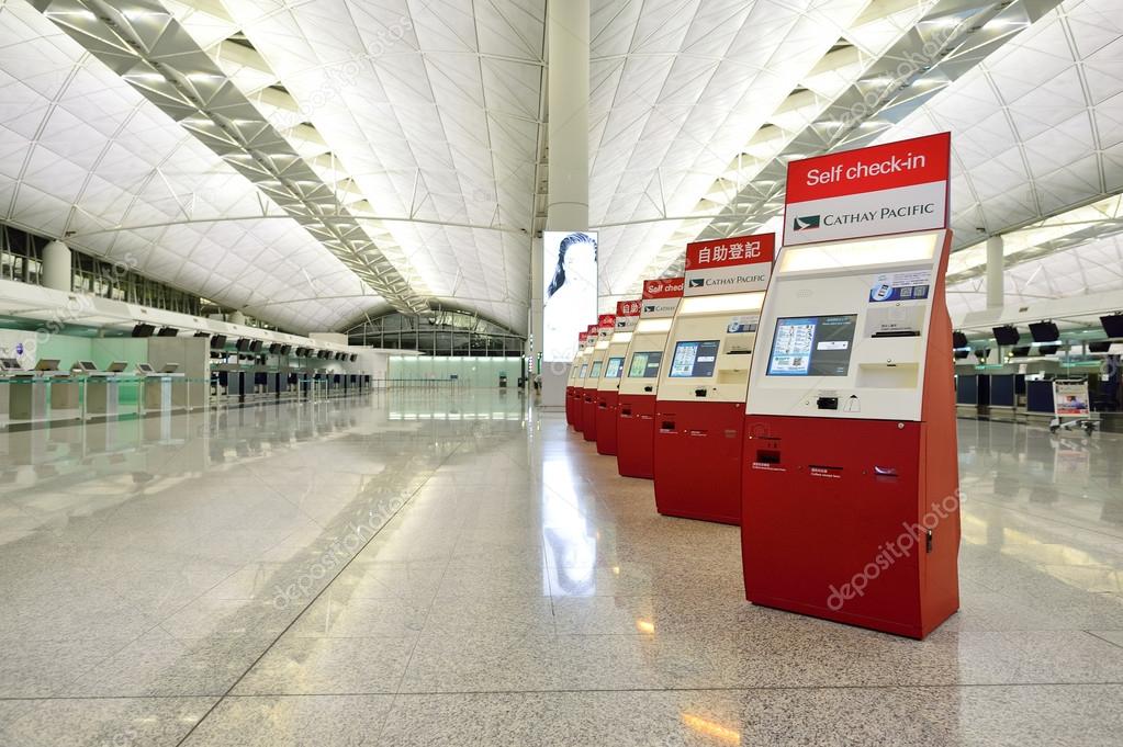 Check-in kiosks in Airport — Stock Editorial Photo © teamtime #98828934