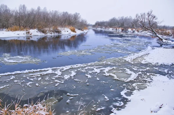 Frozen river Stock Photos, Royalty Free Frozen river Images | Depositphotos