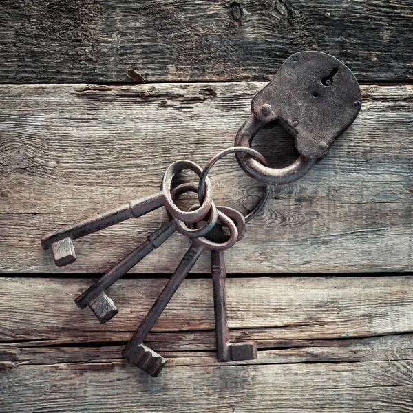 Old rusty locks and keys — Stock Photo © Nitrub #128928308