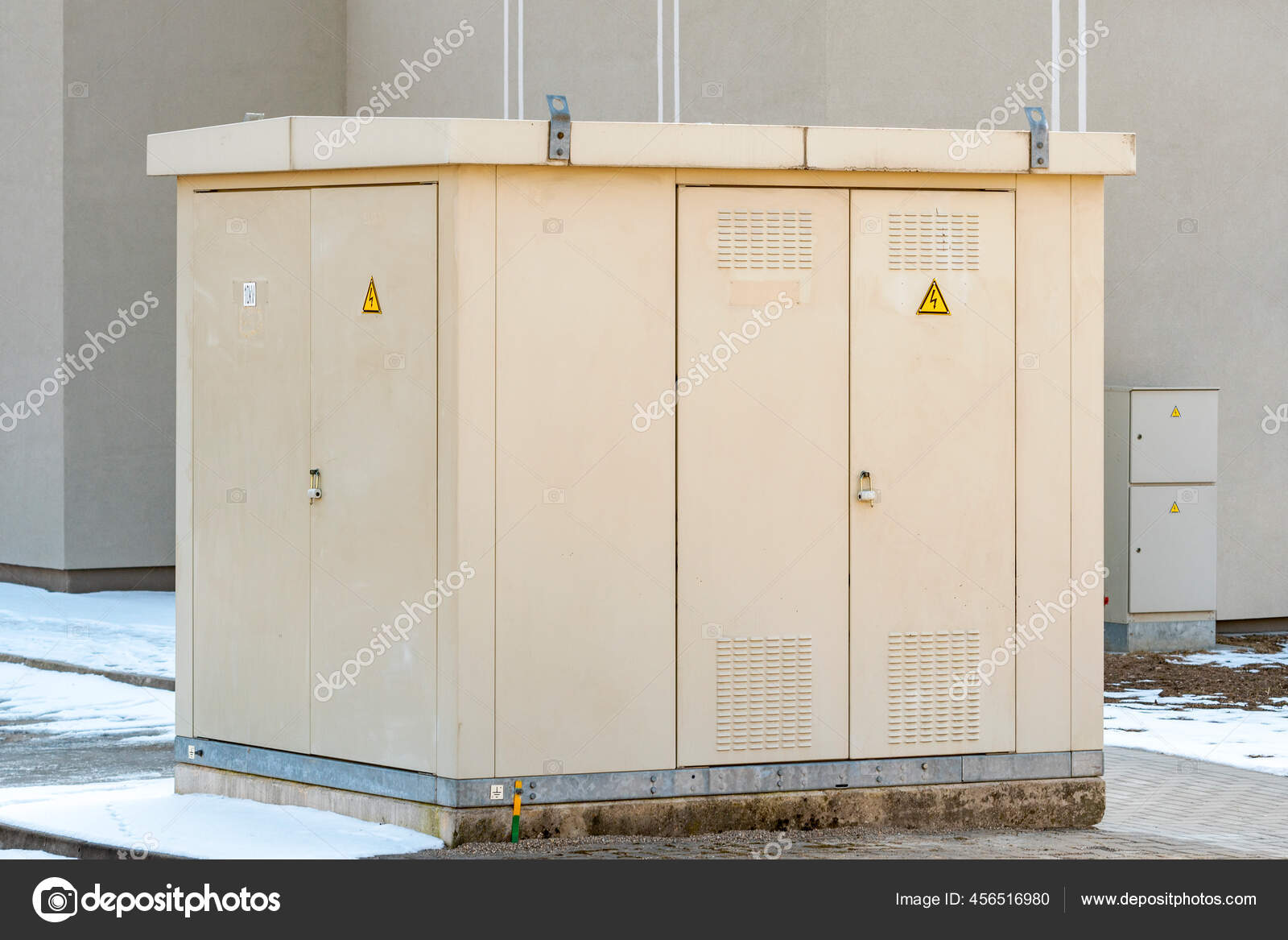 Outdoor Electric Control Box City Outdoor High Voltage Electrical Boxes ...