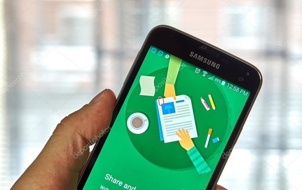 Google Docs mobile app. — Stock Editorial Photo © dennizn #101983136