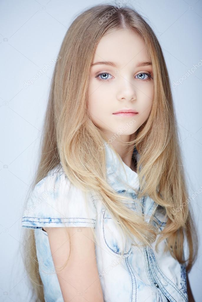 Cute little girl — Stock Photo © fxquadro #90891638