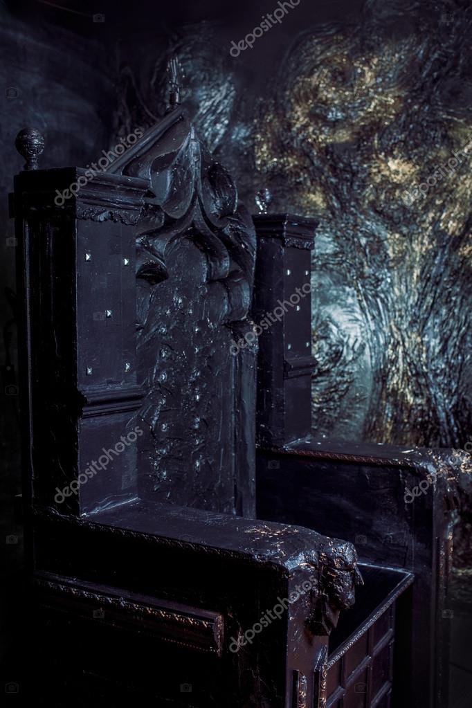Gothic Throne