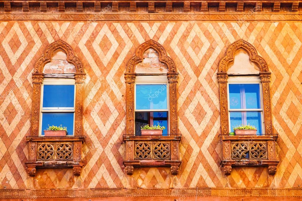 Details of windows, Venice, Italy — Stock Photo © anatema #62670537