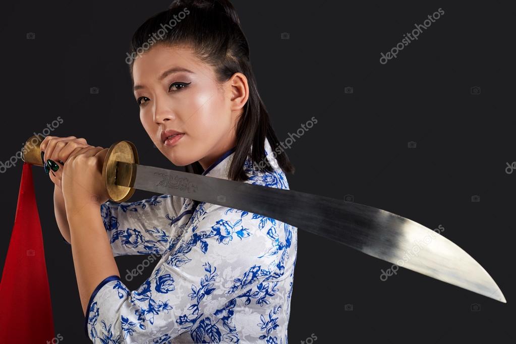 Woman Holding Katana | ppgbbe.intranet.biologia.ufrj.br