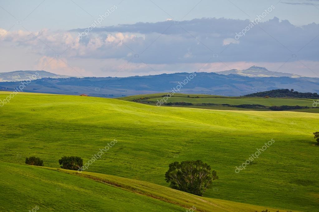 Beautiful green countryside – Stock Editorial Photo © zoomteam #61534497