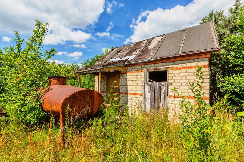 Abandoned hut Stock Photo by ©Megaloman1ac 71200929