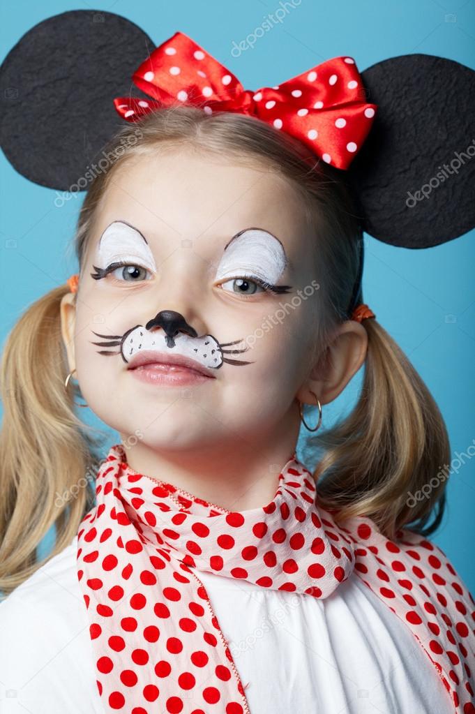 Little girl with mouse mask — Stock Photo © ababaka #79968288