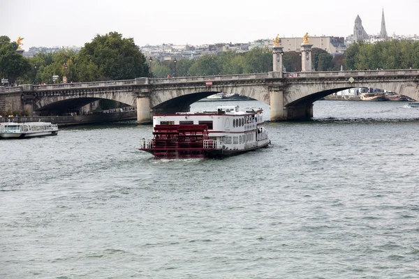 Boat ride on the seine Stock Photos, Royalty Free Boat ride on the seine Images | Depositphotos