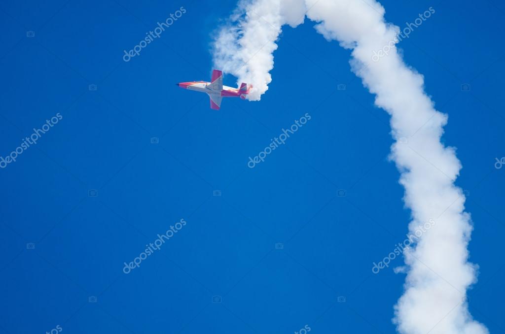 Aerodynamic stall at an air show – Stock Editorial Photo © OlafSpeier ...