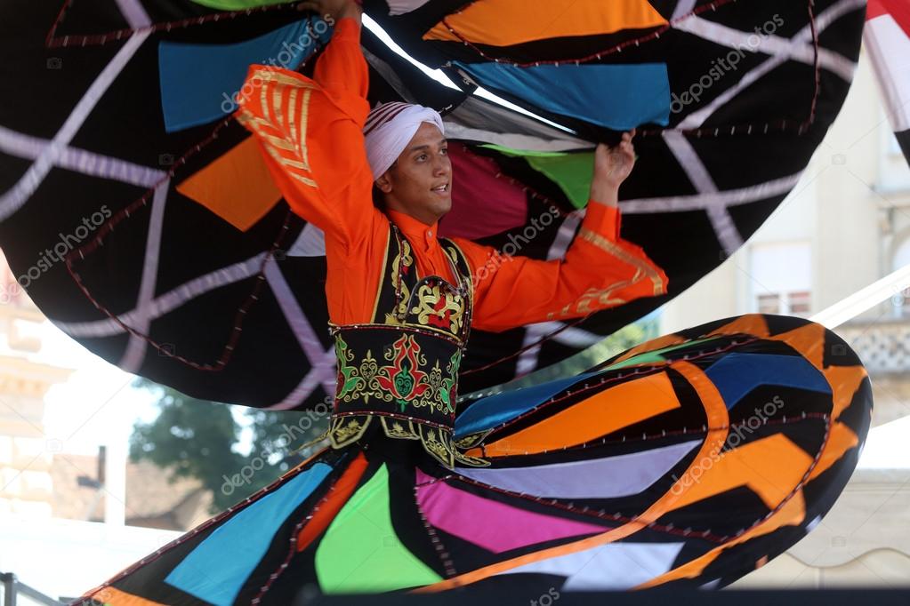 Members of folk groups Egyptian National Folklore Troupe from Egypt ...