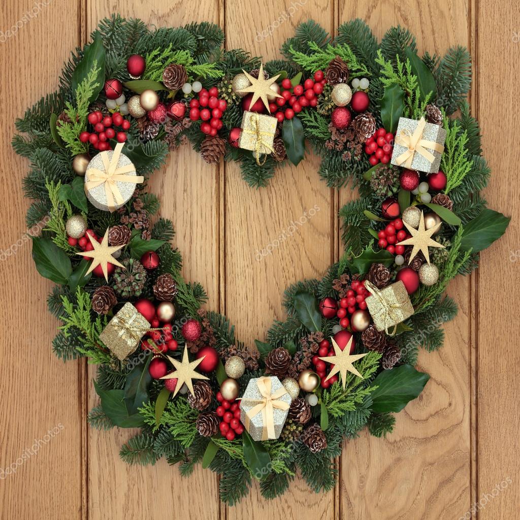 Christmas heart shaped wreath — Stock Photo © marilyna #79179286