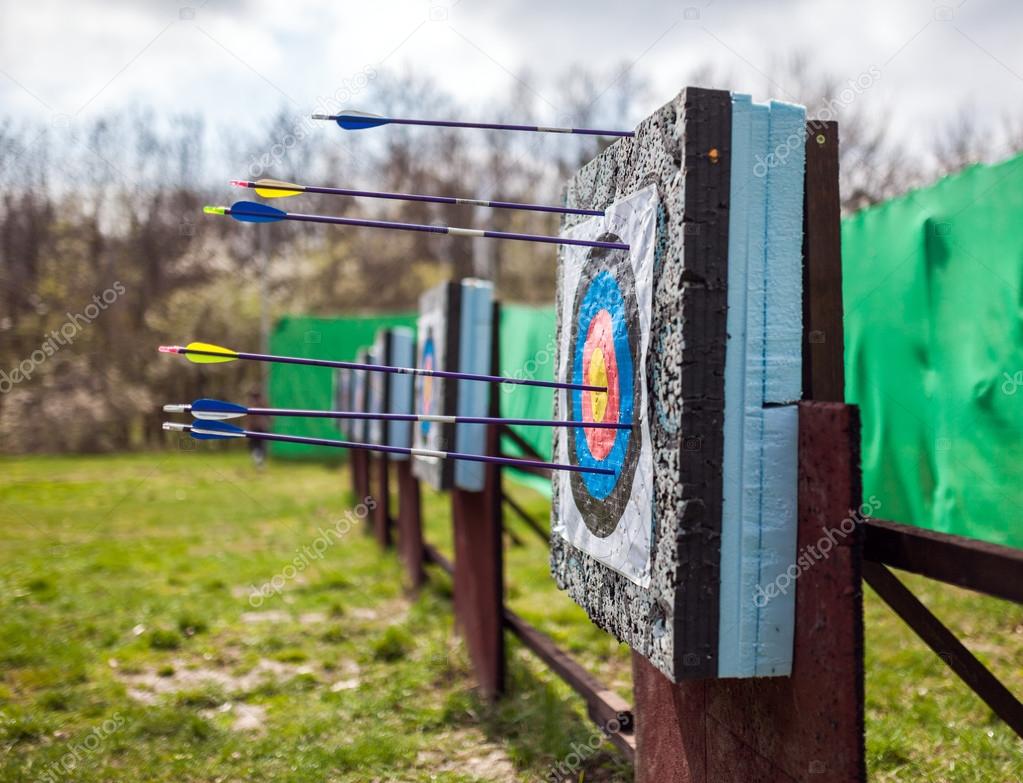 Targets at a bow shooting range — Stock Photo © Xalanx #104526590
