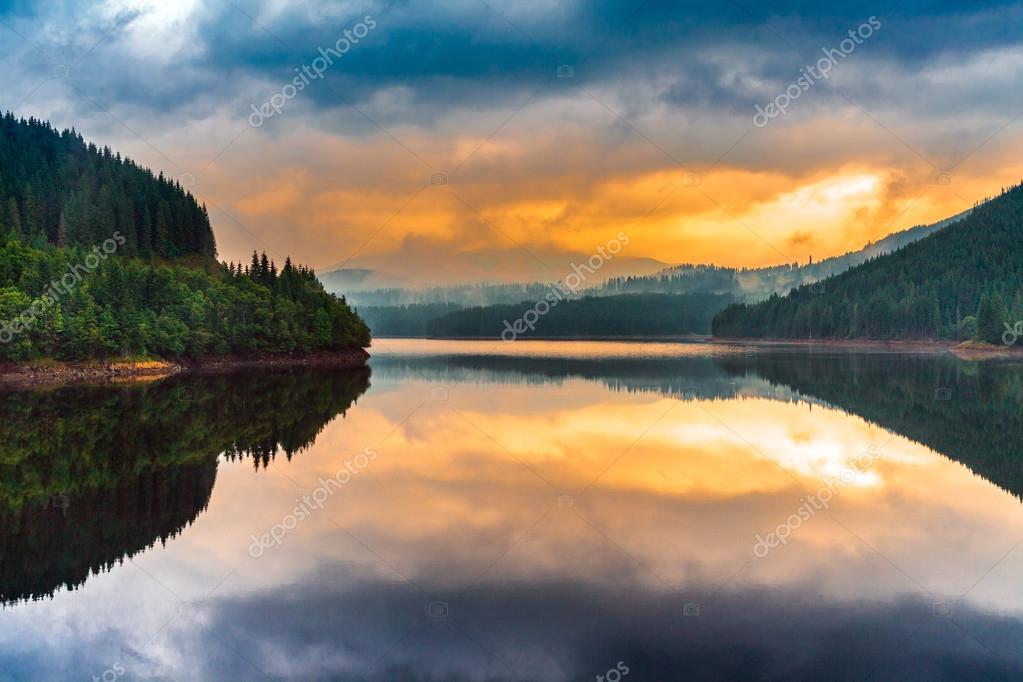 Lake Oasa at sunset — Stock Photo © Xalanx #118629194